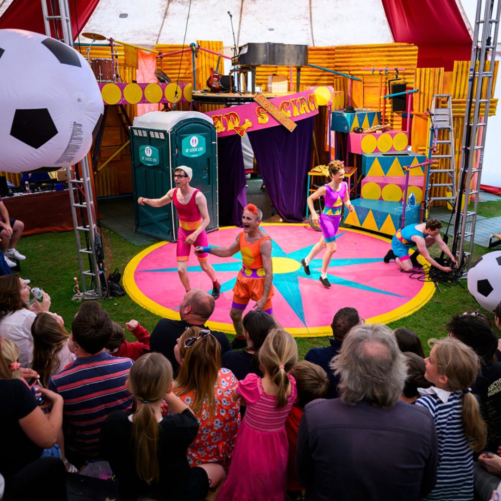 Tweedy’s Massive Circus | From the star of Giffords Circus